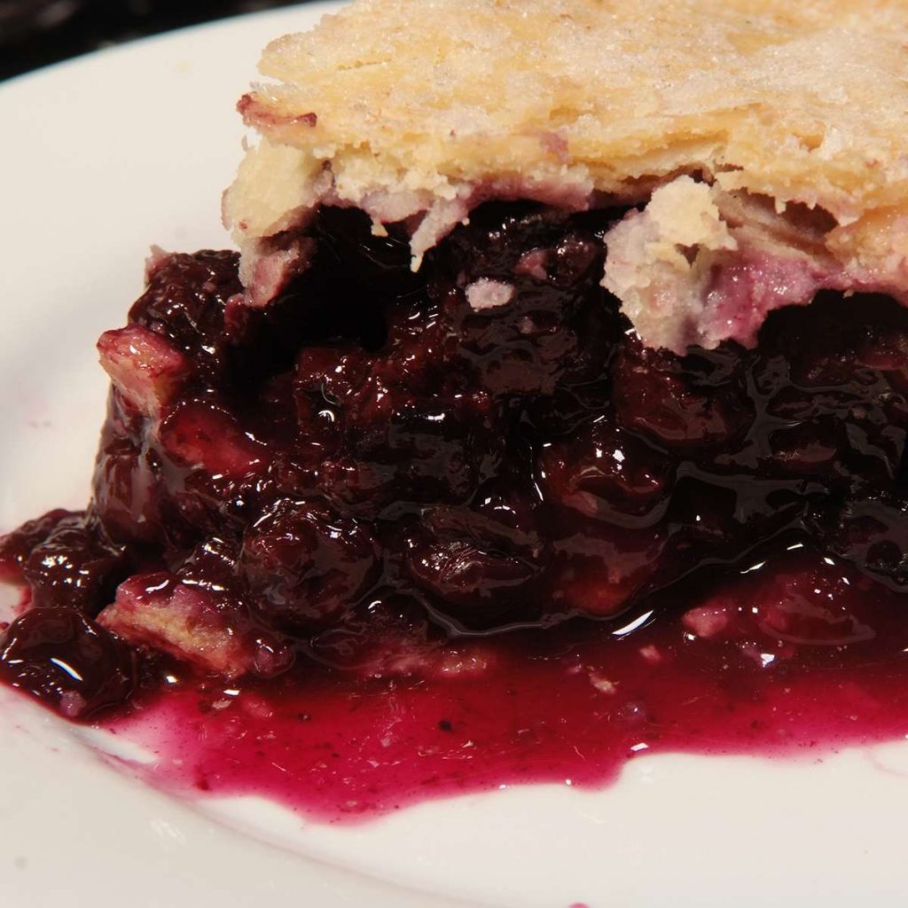 Mixed Berry Pie – Dangerously Delicious Pies