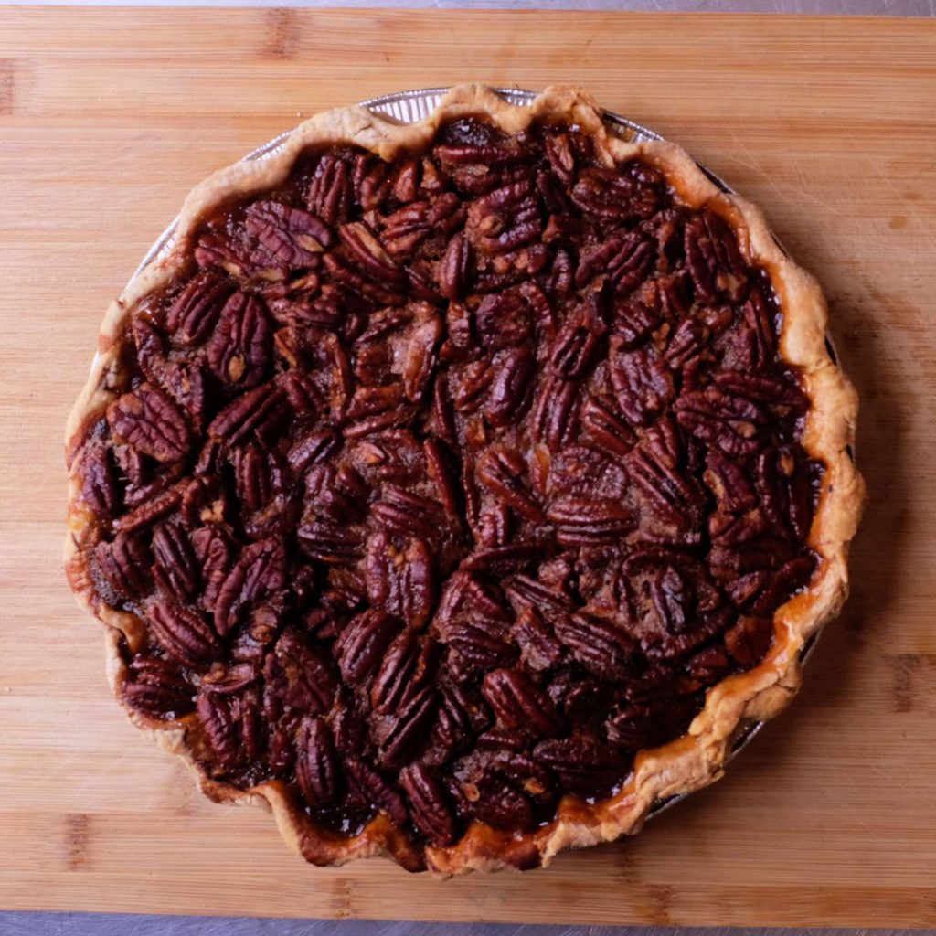 Holiday – Dangerously Delicious Pies